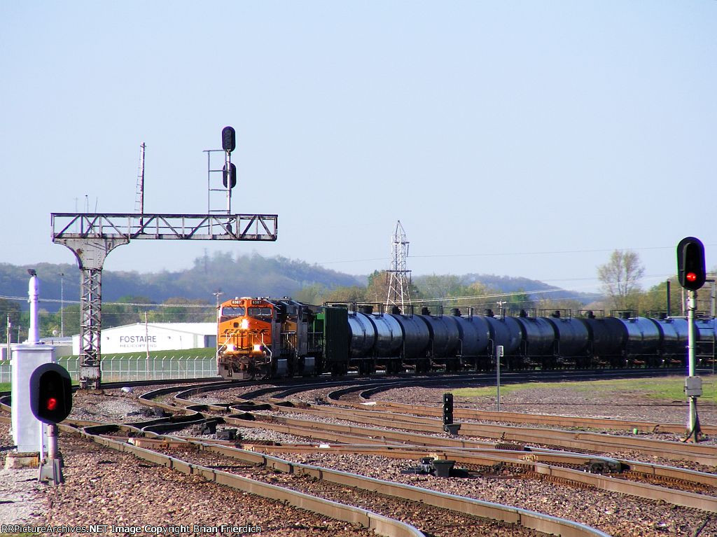 BNSF 6387